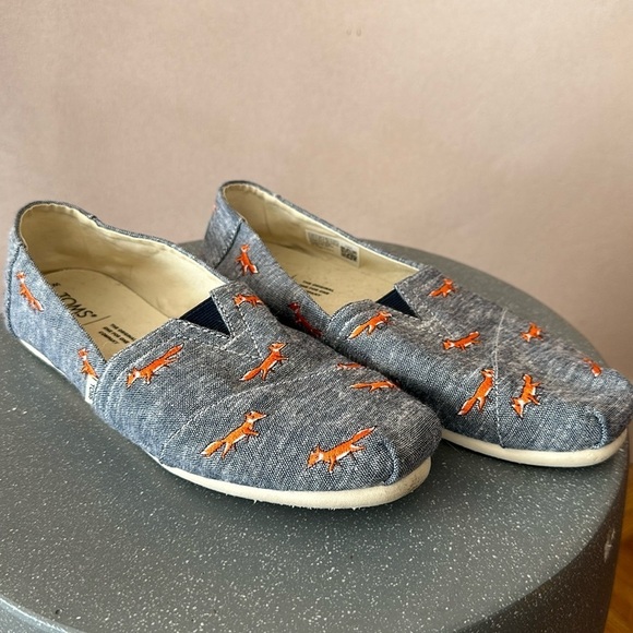 Toms | Shoes | Tons Fox Slip On Shoes | Poshmark